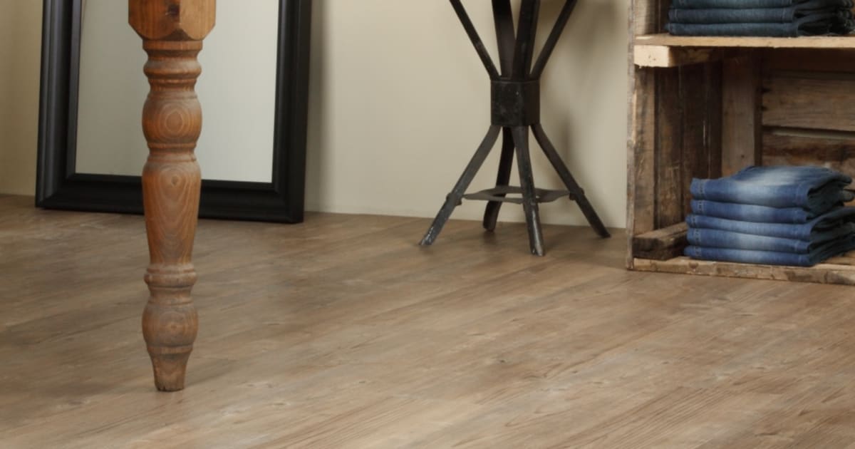 Dry Cedar: Commercial LVT Flooring from the Amtico Spacia Collection