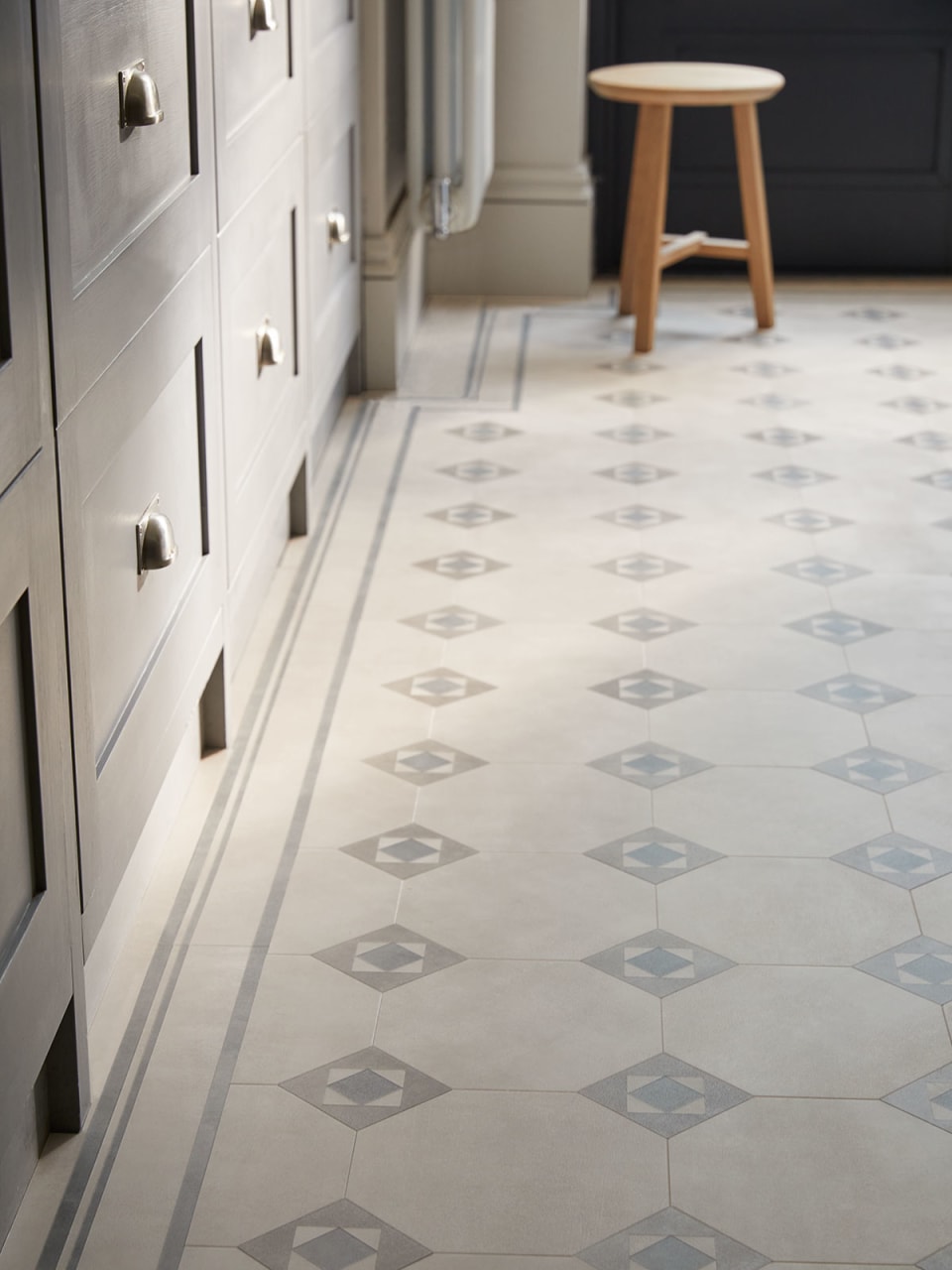 Octagon Key Grace | DC497 | Elegant Victorian-inspired floor designs ...