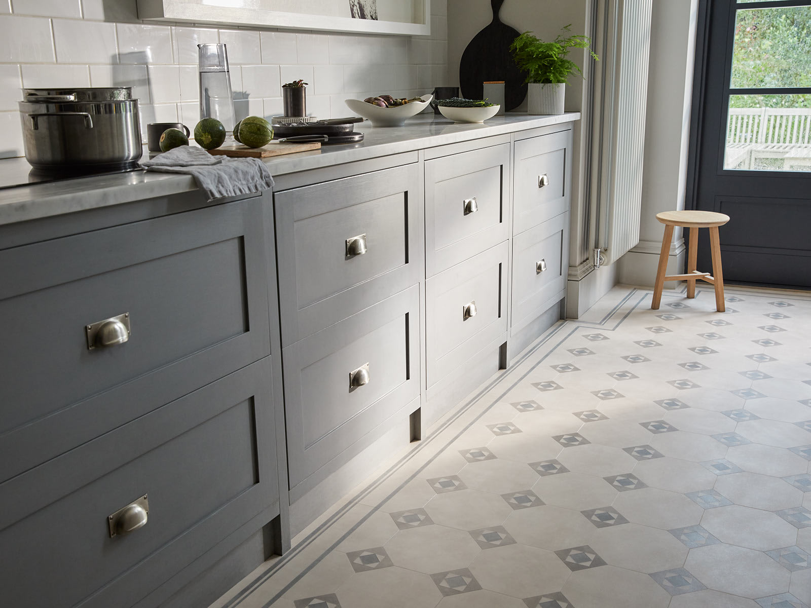 Octagon Key Grace | DC497 | Elegant Victorian-inspired floor designs ...