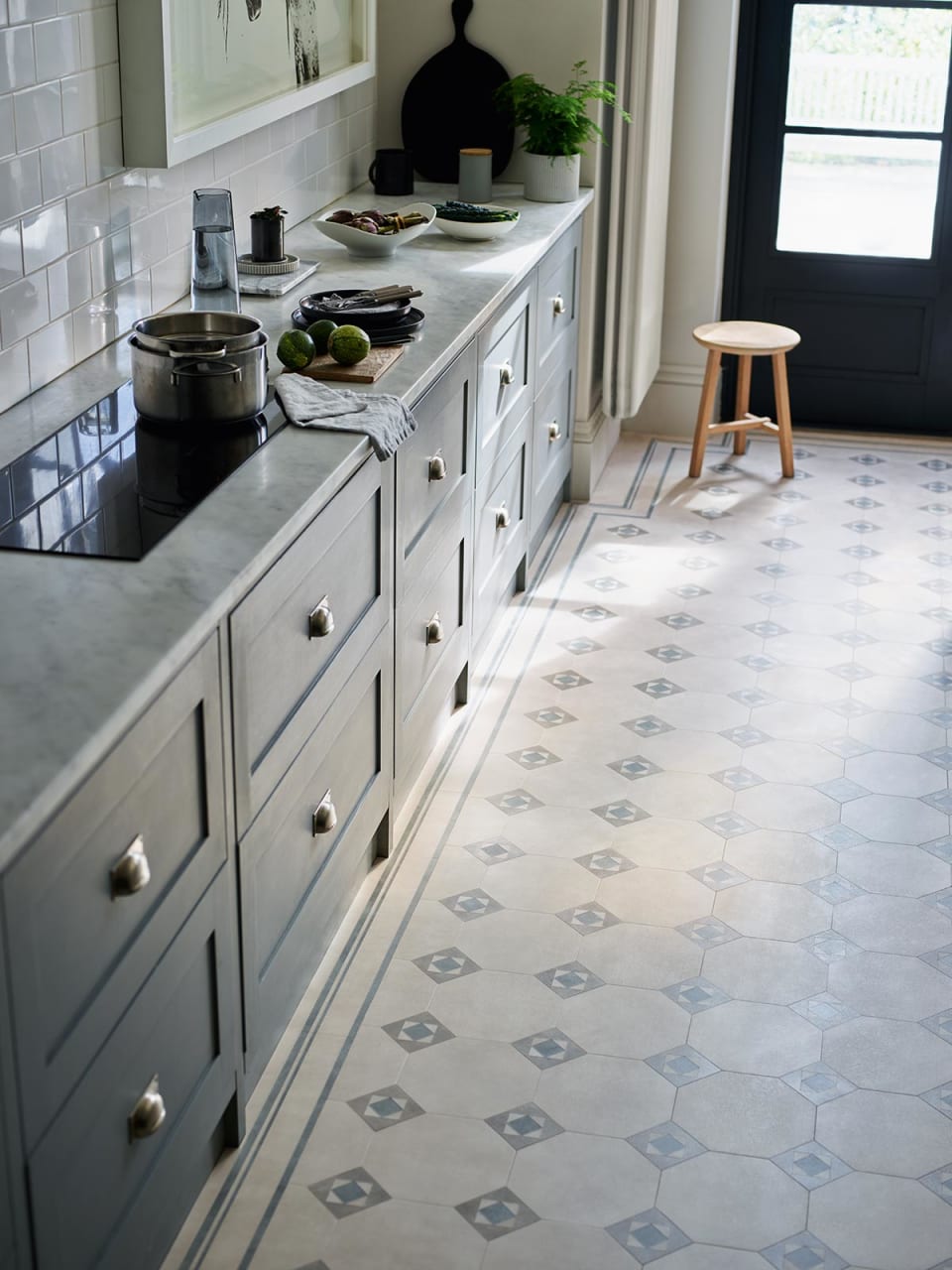 Octagon Key Grace | DC497 | Elegant Victorian-inspired floor designs ...