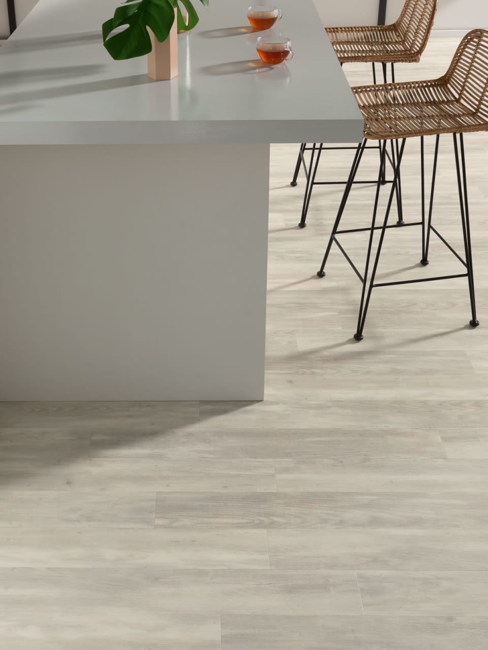 Solar Pine: Beautifully designed LVT flooring from the Amtico Signature ...