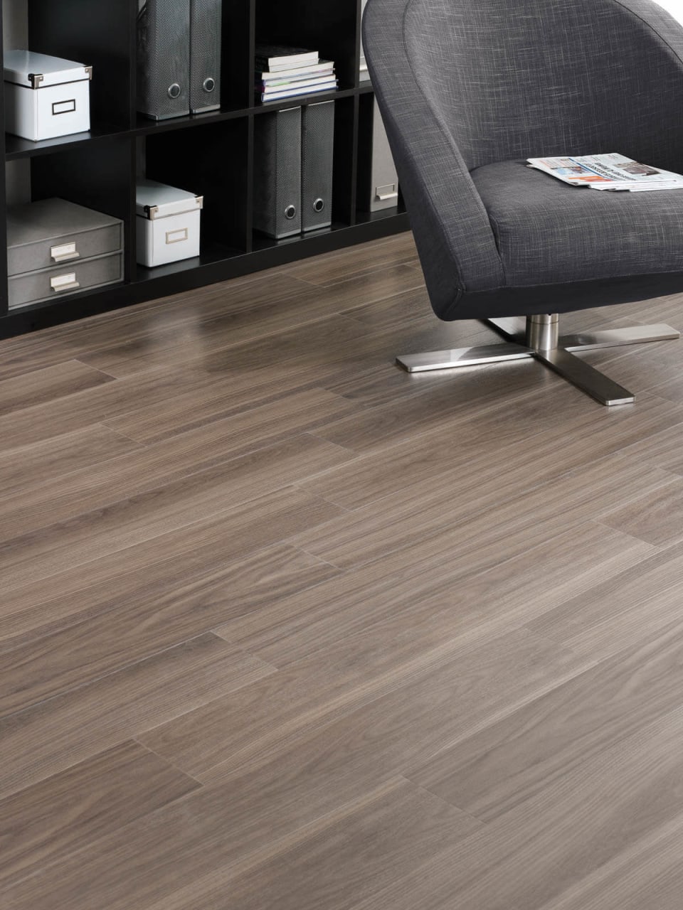 Dusky Walnut | SX5W2542 | Amtico Access Loose Lay Vinyl