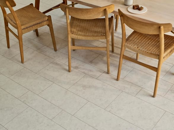 Random Stone DC572 | Beautiful design floors in Amtico Signature LVT ...