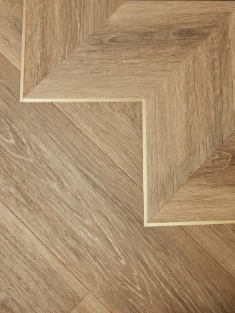 Esker Oak | FS7W6150 | LVT Design flooring from the Amtico Form Collection